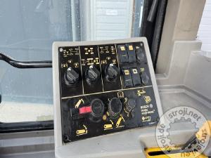 Traktorji traktor JCB FASTRAC 3185 - 80 KM/H - 11370 delo...